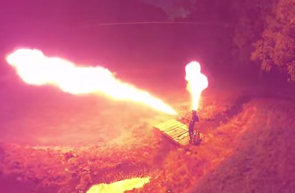 De XMATTER X15 vlammenwerper is bizar | Gewoonvoorhem